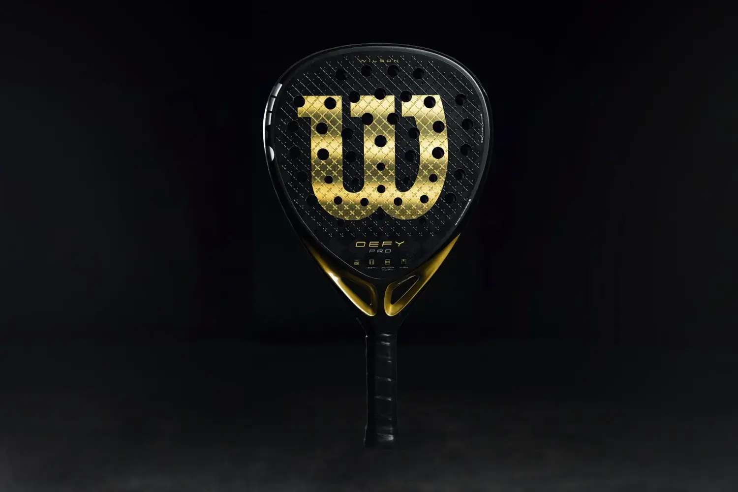 Review de 'Wilson Defy Pro V1: Potencia controlada para atacantes de ...